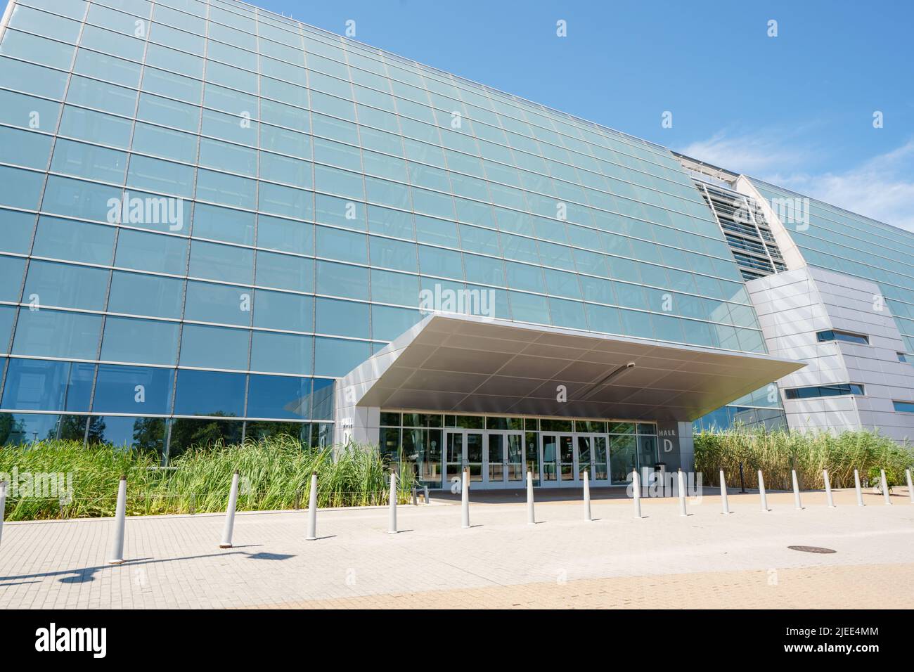 Virginia beach convention center hi-res stock photography and images ...