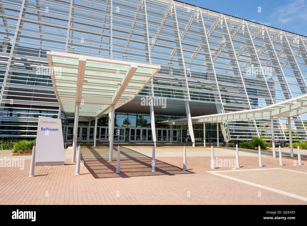 Virginia beach convention center hi-res stock photography and images ...