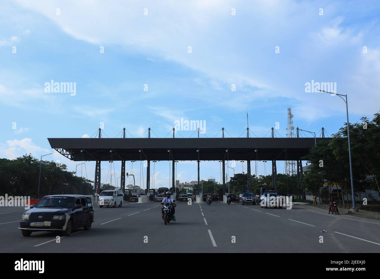 Dhaka, Bangladesh. 26th June, 2022. Toll Plaza at Padma Bridge in ...
