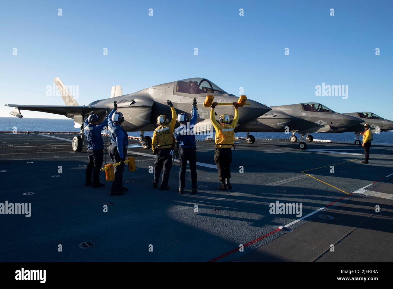 220624-N-XN177-2202 PACIFIC OCEAN (June 24, 2022) – Sailors show ...