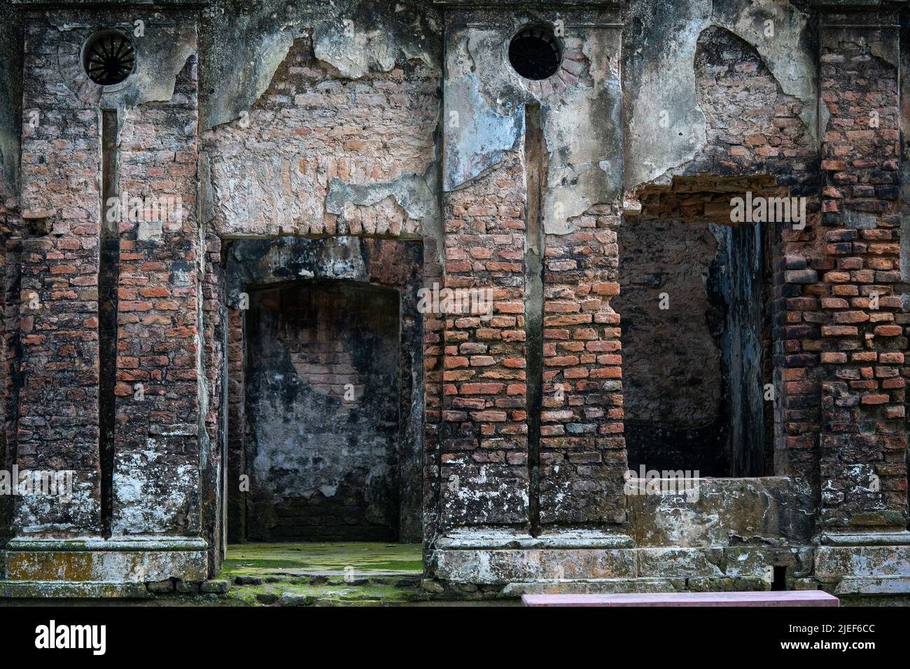 The texture of a red brick wall of an old king's palace Stock Photo - Alamy