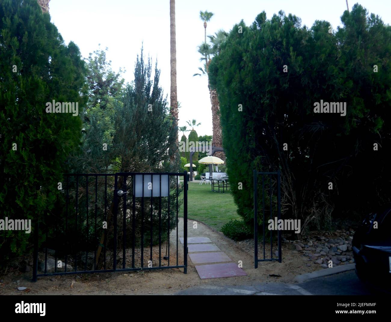 Frank sinatra house palm springs hi-res stock photography and images ...