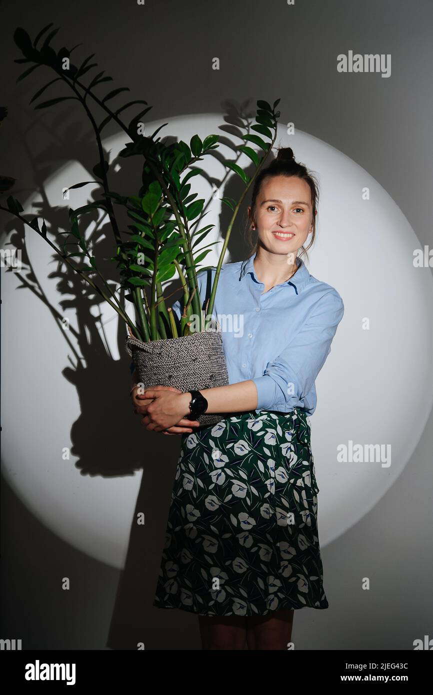 30 year old business woman hi-res stock photography and images - Alamy
