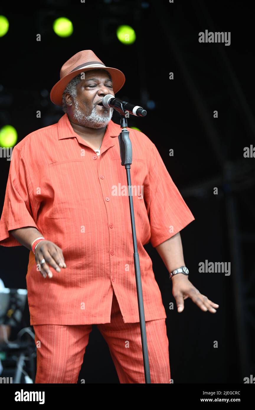 Tiffany singer pop hi-res stock photography and images - Alamy