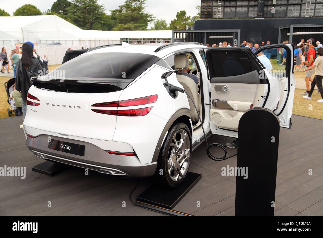 Genesis motor hi-res stock photography and images - Alamy