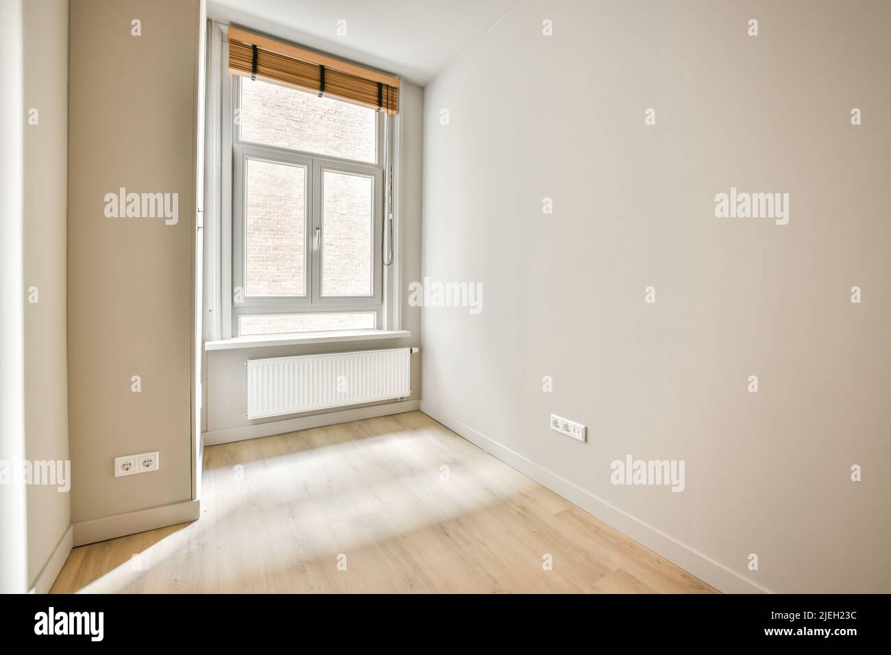 A cozy and spacious empty room in a luxury house Stock Photo - Alamy