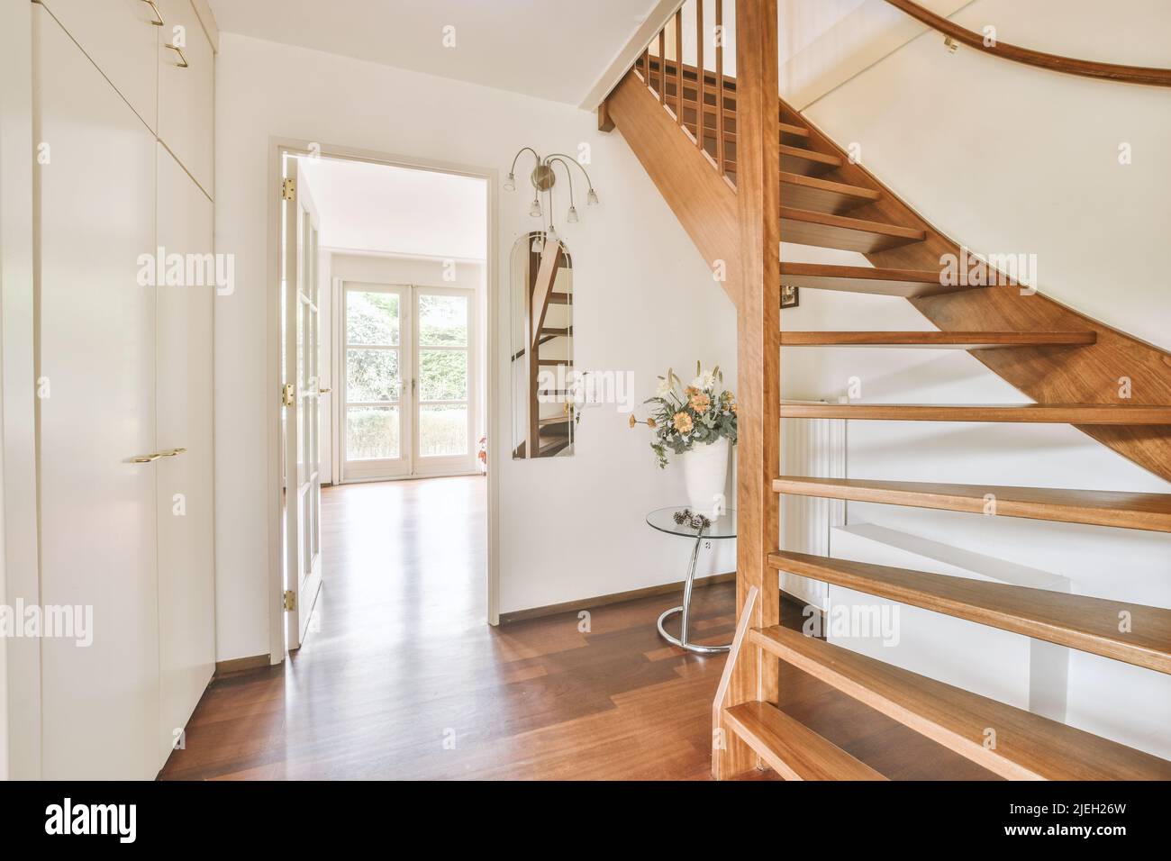 Modern two level home hi-res stock photography and images - Alamy