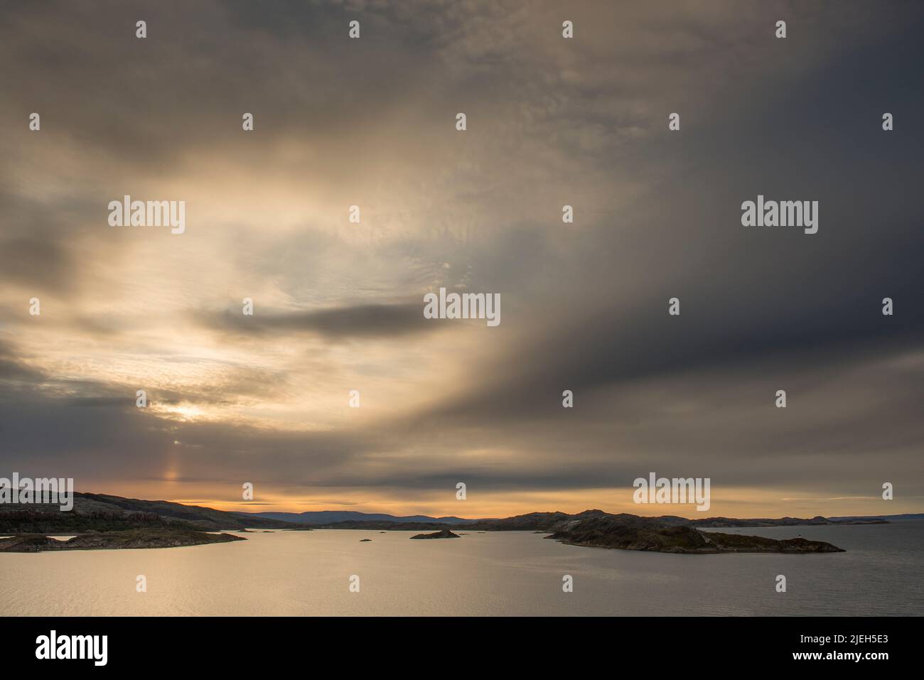 View of the Midnight Sun in the Norwegian Sea Stock Photo - Alamy