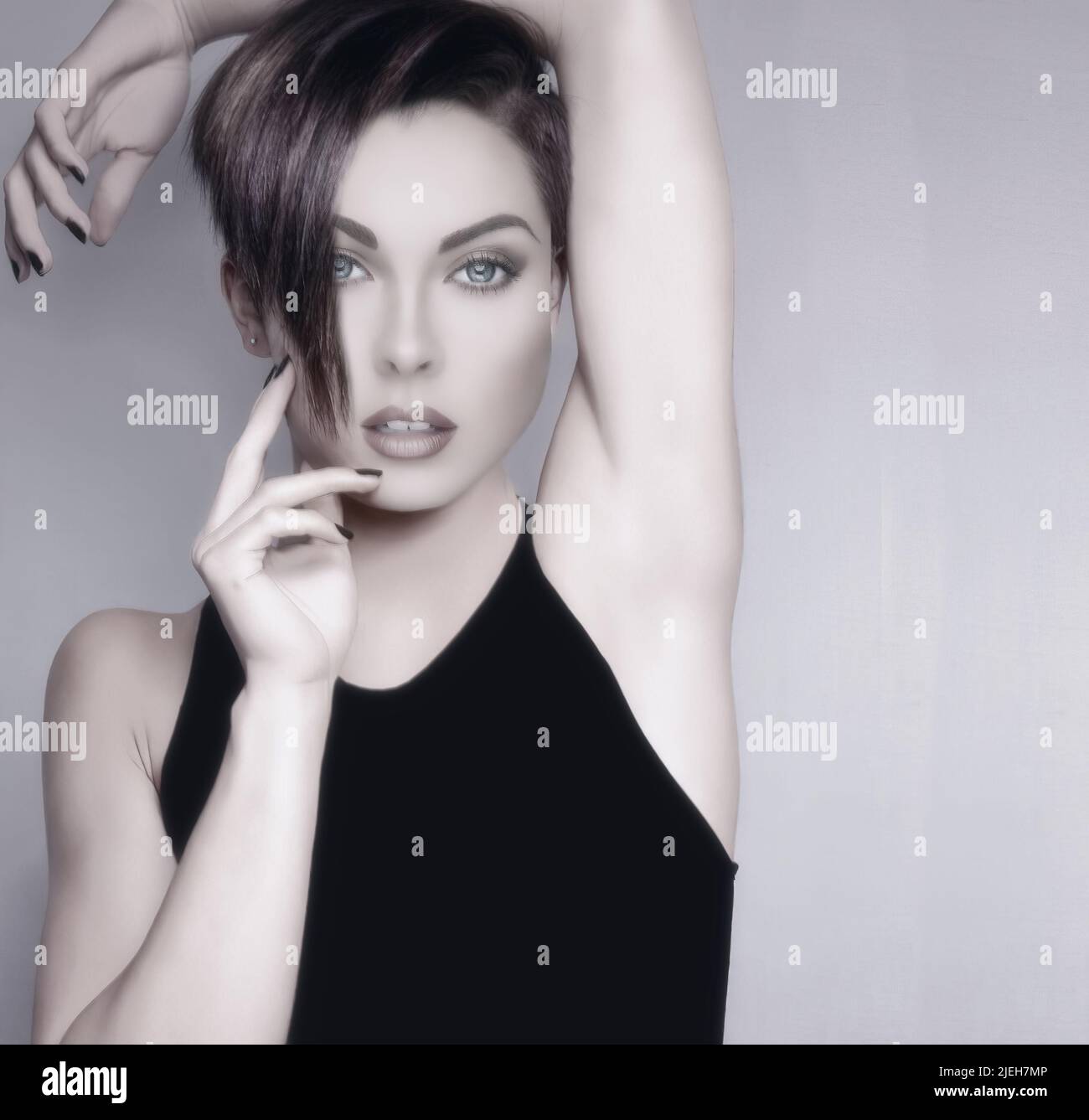 Woman portrait hi-res stock photography and images - Alamy