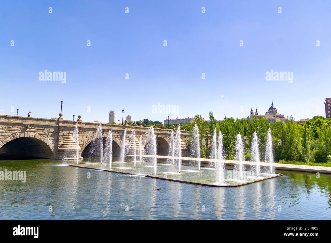 Green landscape around bridges hi-res stock photography and images - Alamy