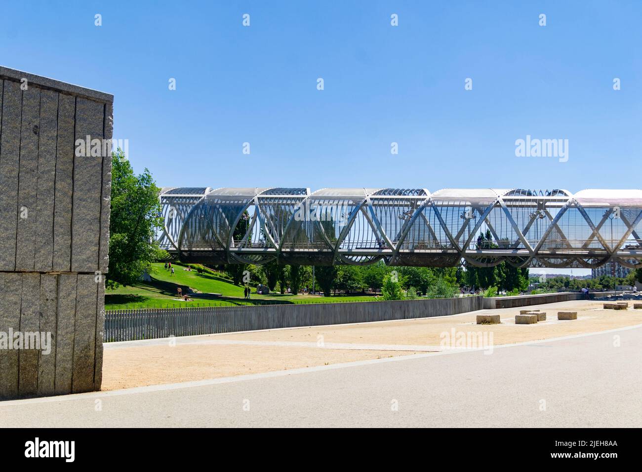 Green landscape around bridges hi-res stock photography and images - Alamy