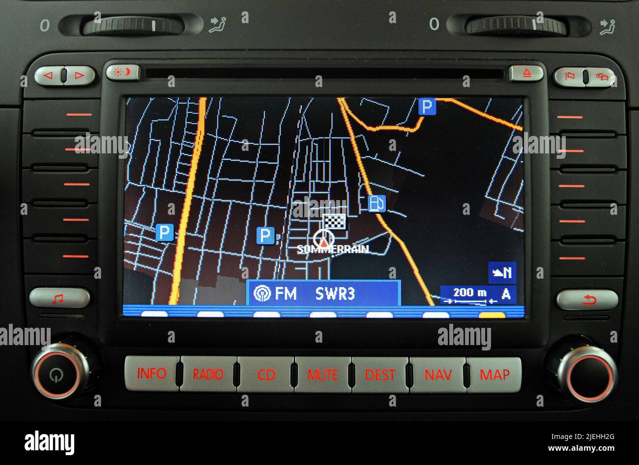 Volkswagen, Navigationssystem, VW, Golf V, Nachtbetrieb Stock Photo - Alamy
