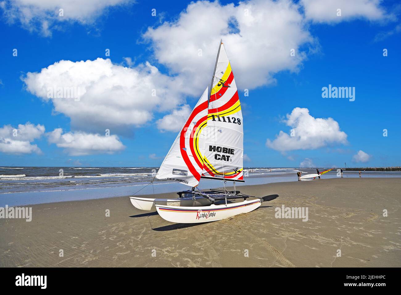 Katamaran am strand hi-res stock photography and images - Alamy