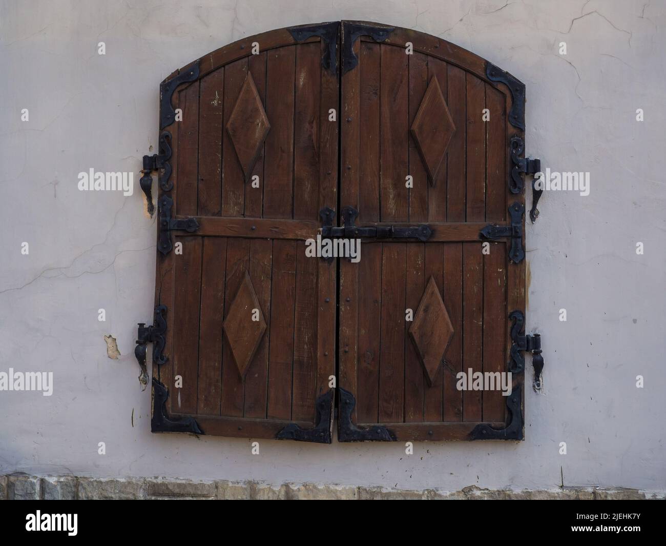 Grey wall white closed hi-res stock photography and images - Alamy