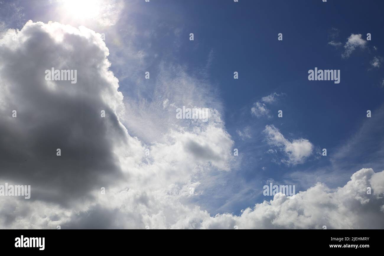 After day clear sunshine hi-res stock photography and images - Alamy