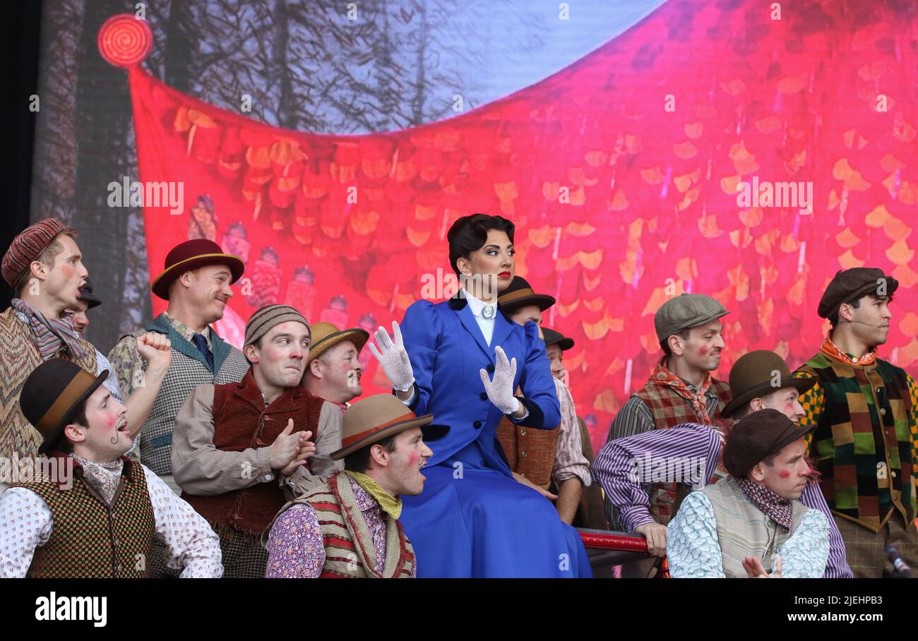 Zizi Strallen playing the lead role of Mary Poppins along with the cast ...
