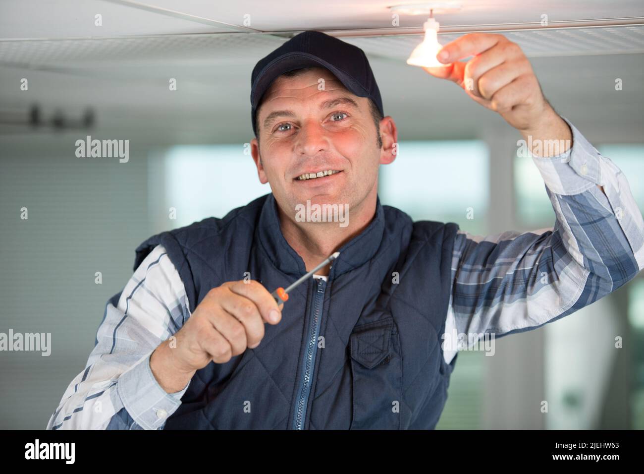 Diy light fixture hi-res stock photography and images - Alamy