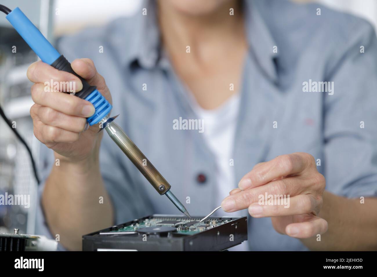 Soldering workbench hi-res stock photography and images - Alamy