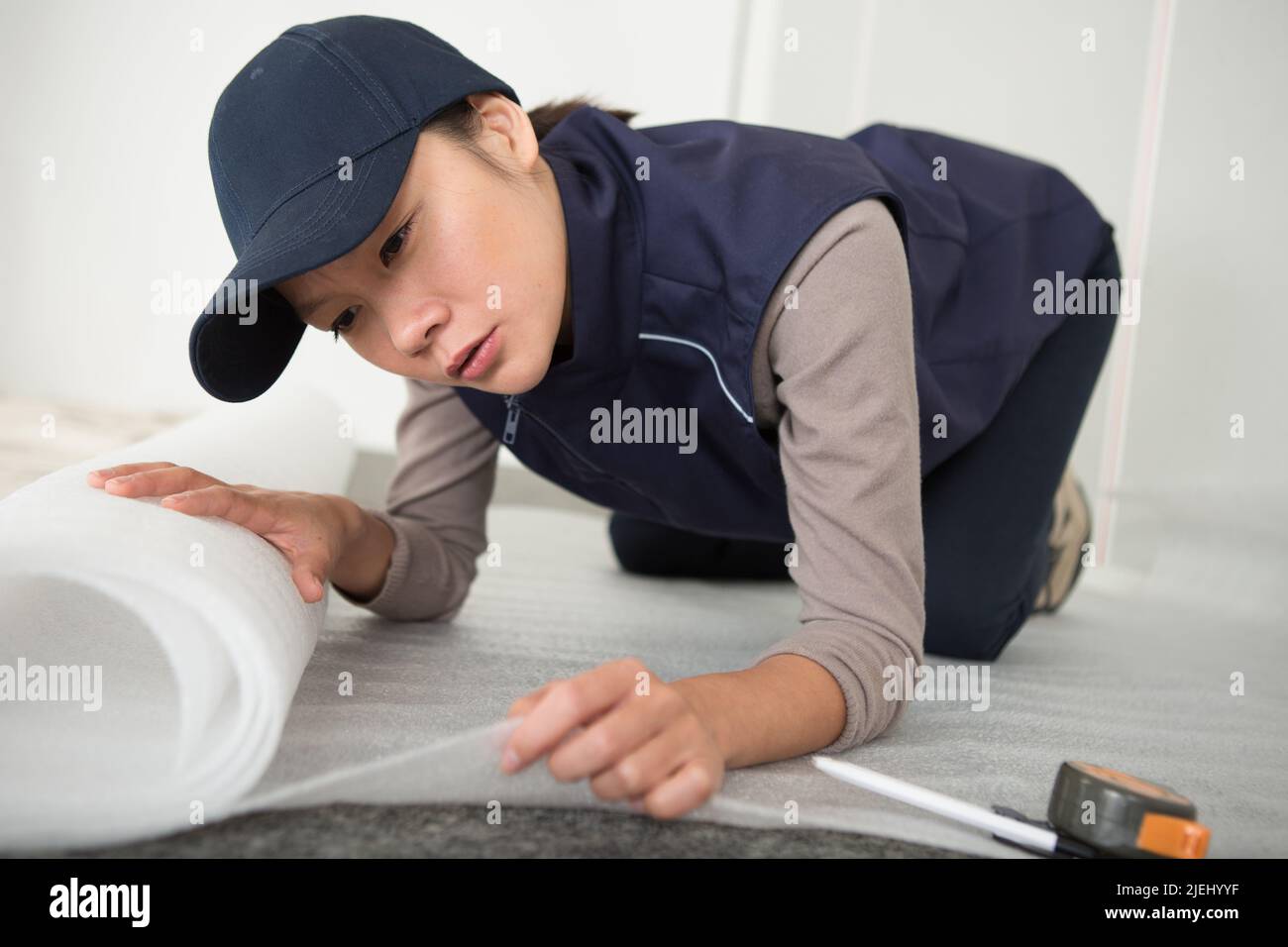 Underlayment installation hi-res stock photography and images - Alamy