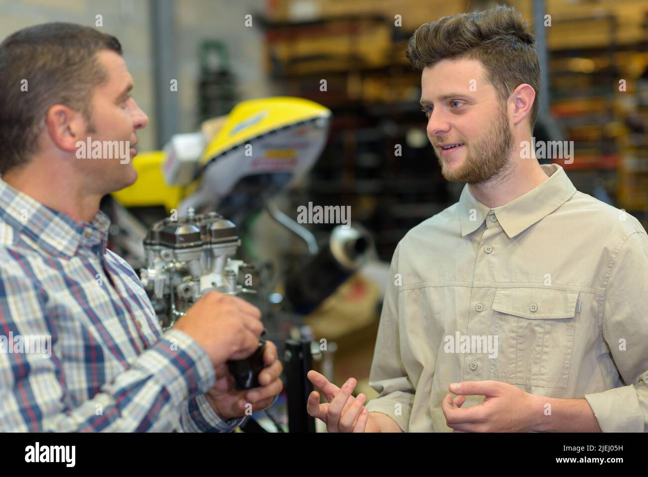 Technical trainer hi-res stock photography and images - Alamy