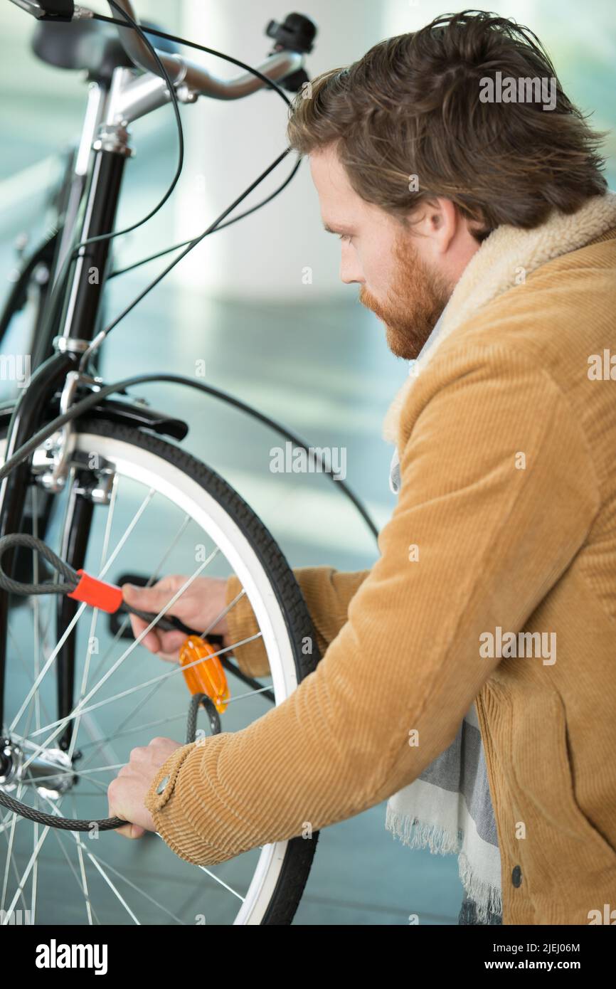 Locking gear hi-res stock photography and images - Alamy