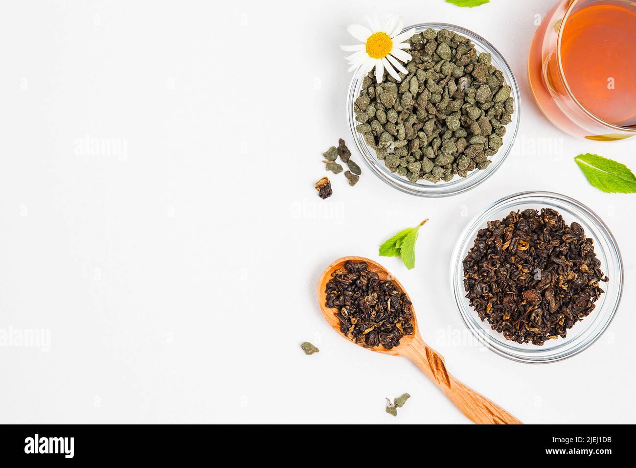 Varieties of premium black or red and green tea , Chinese oolong tea ...