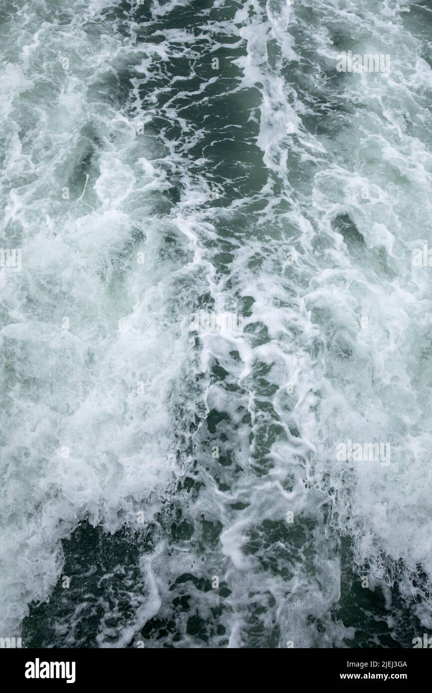 Raging waves hi-res stock photography and images - Alamy