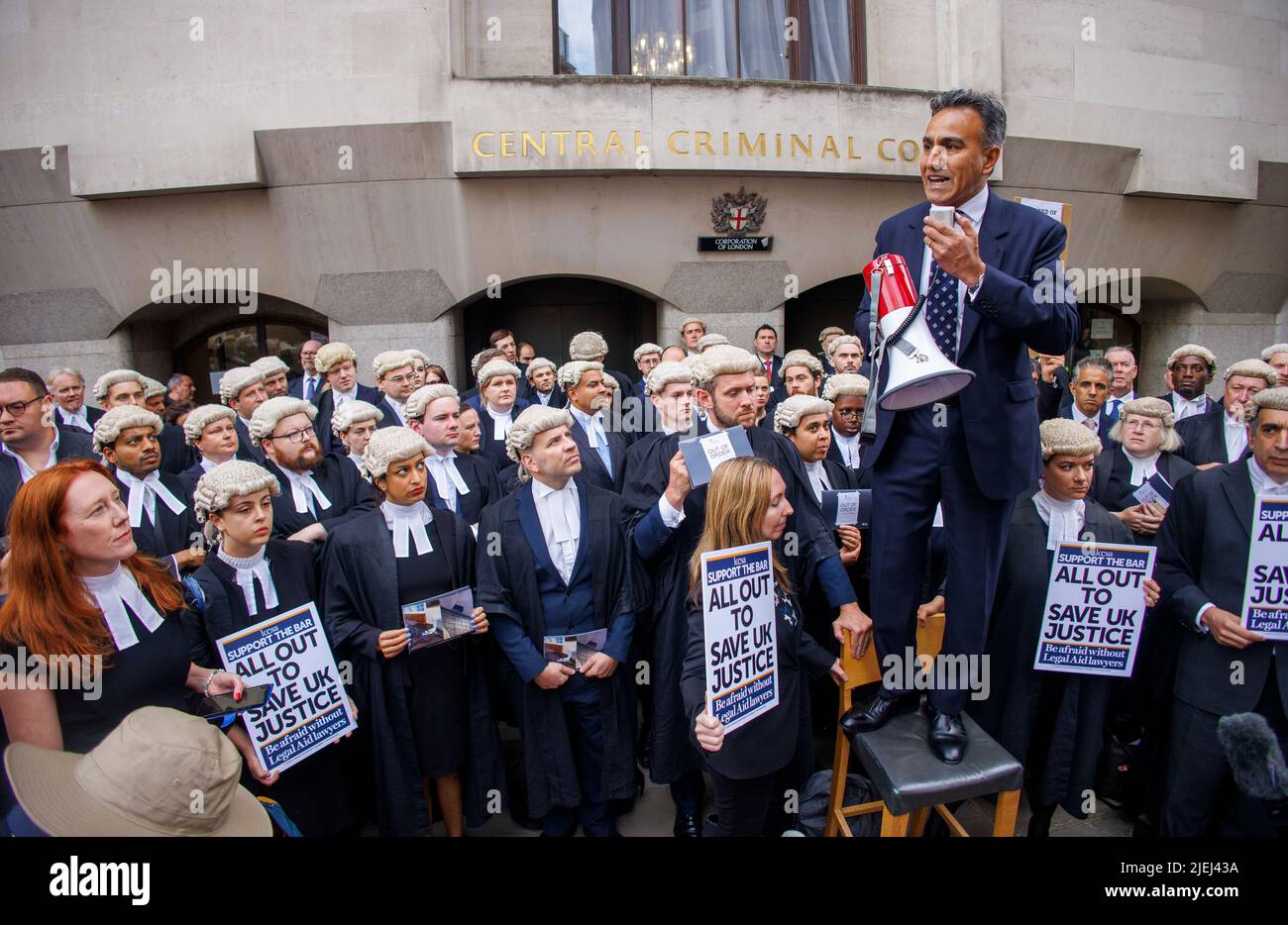 Qc wig hi-res stock photography and images - Alamy