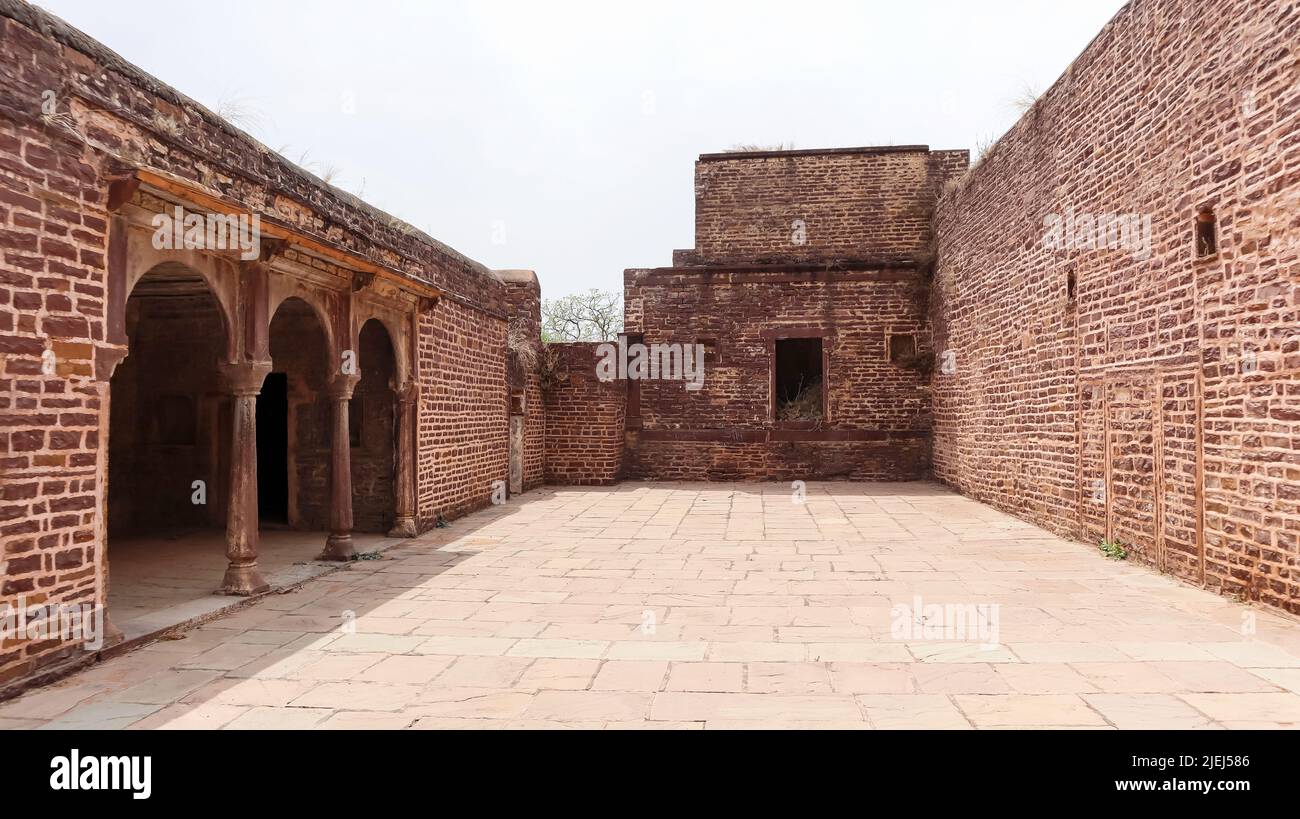 Narwar Fort Complex, Shivpuri, Madhya Pradesh, India Stock Photo - Alamy