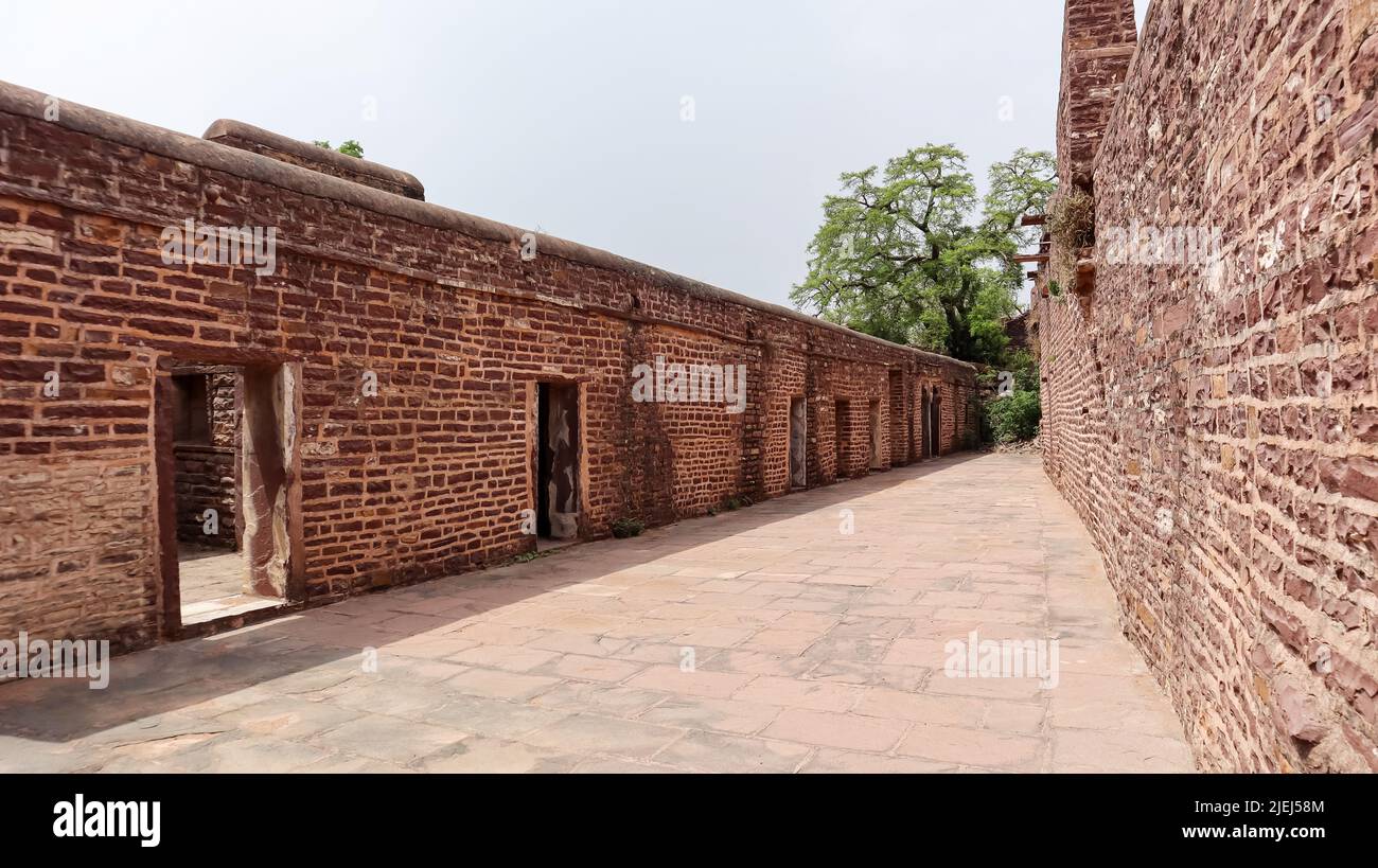 Narwar Fort Complex, Shivpuri, Madhya Pradesh, India Stock Photo - Alamy