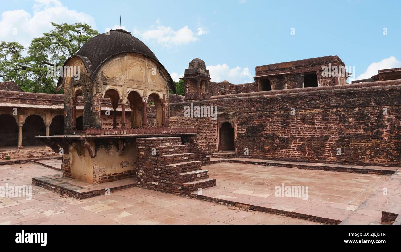 View of Palace ruins, Narwar Fort, Shivpuri, Madhya Pradesh, India ...