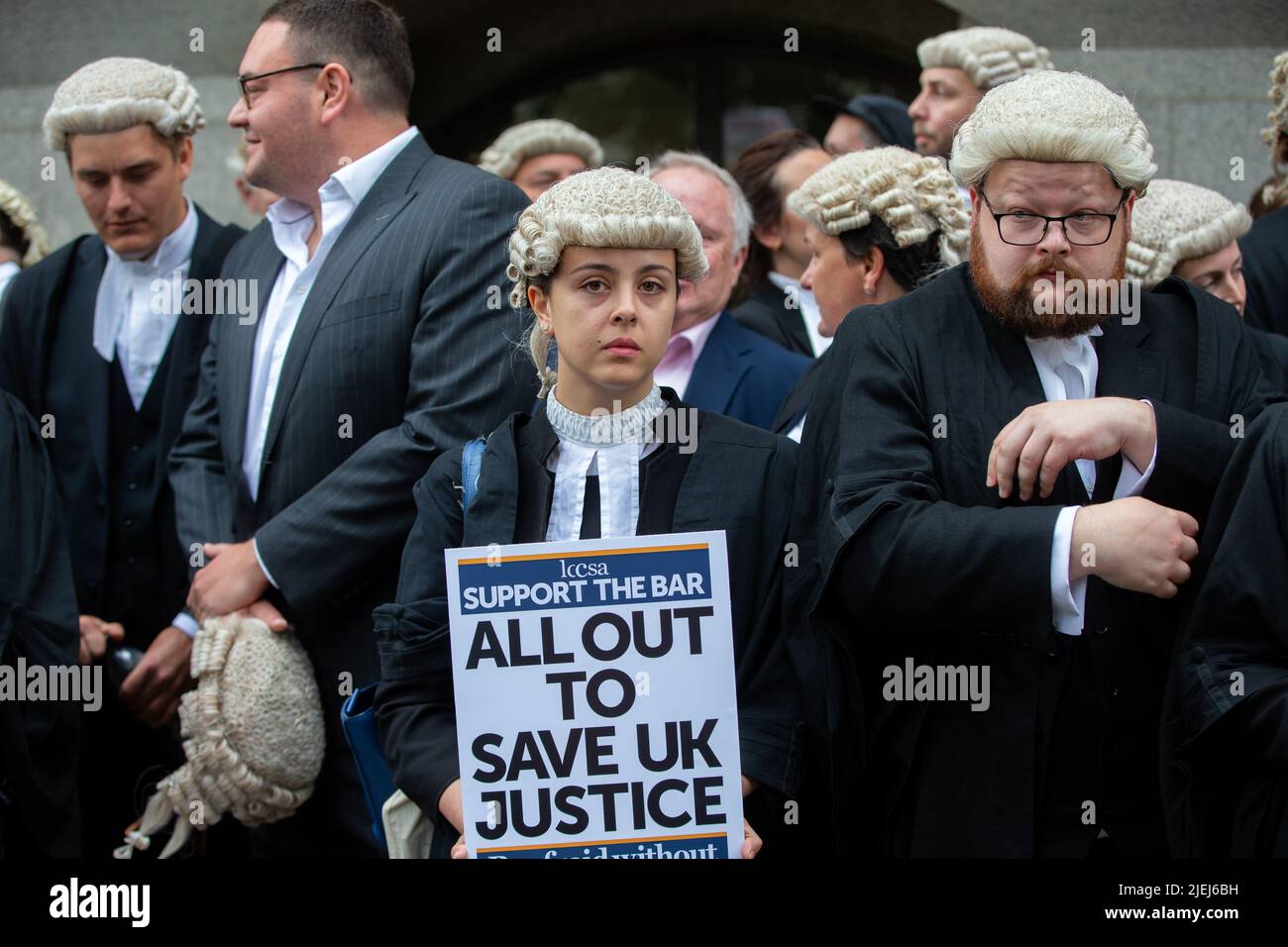 London, England, UK. 27th June, 2022. Barristers start strike action ...
