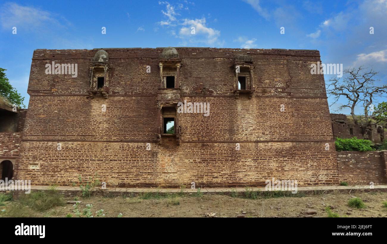 Ruin Fortress of Narwar Fort, Shivpuri, Madhya Pradesh, India Stock ...