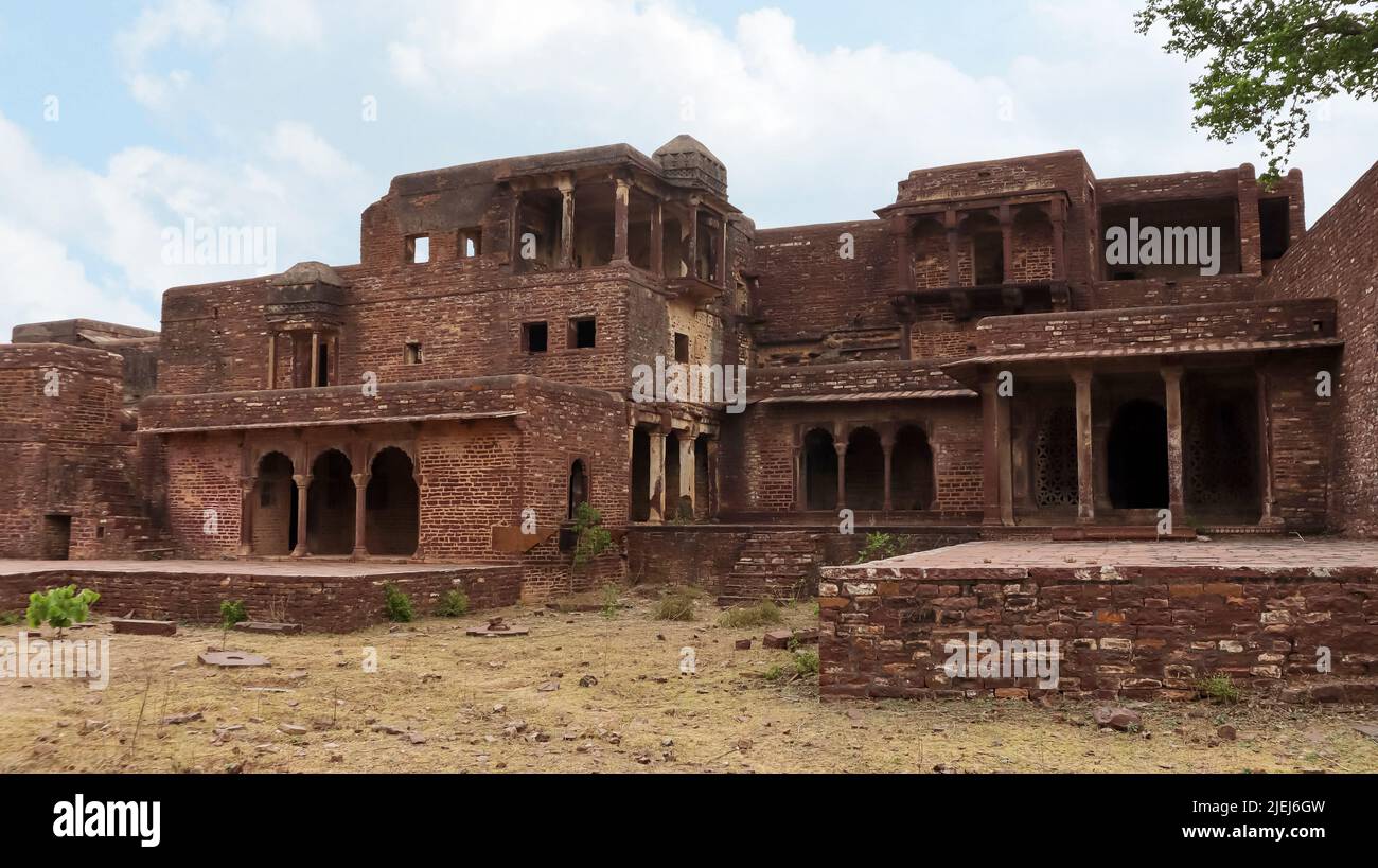 View of Palace ruins, Narwar Fort, Shivpuri, Madhya Pradesh, India ...