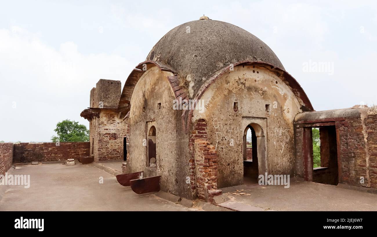 Watch point Ghumat or dome of Narwar Fort, Shivpuri, Madhya Pradesh ...