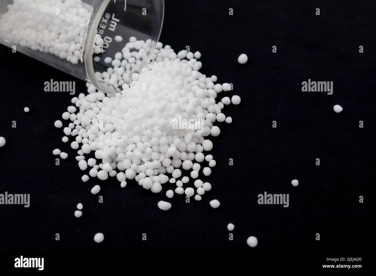 white urea on black background Stock Photo - Alamy