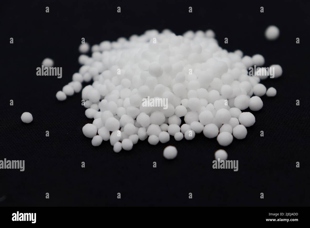 white urea on black background Stock Photo - Alamy