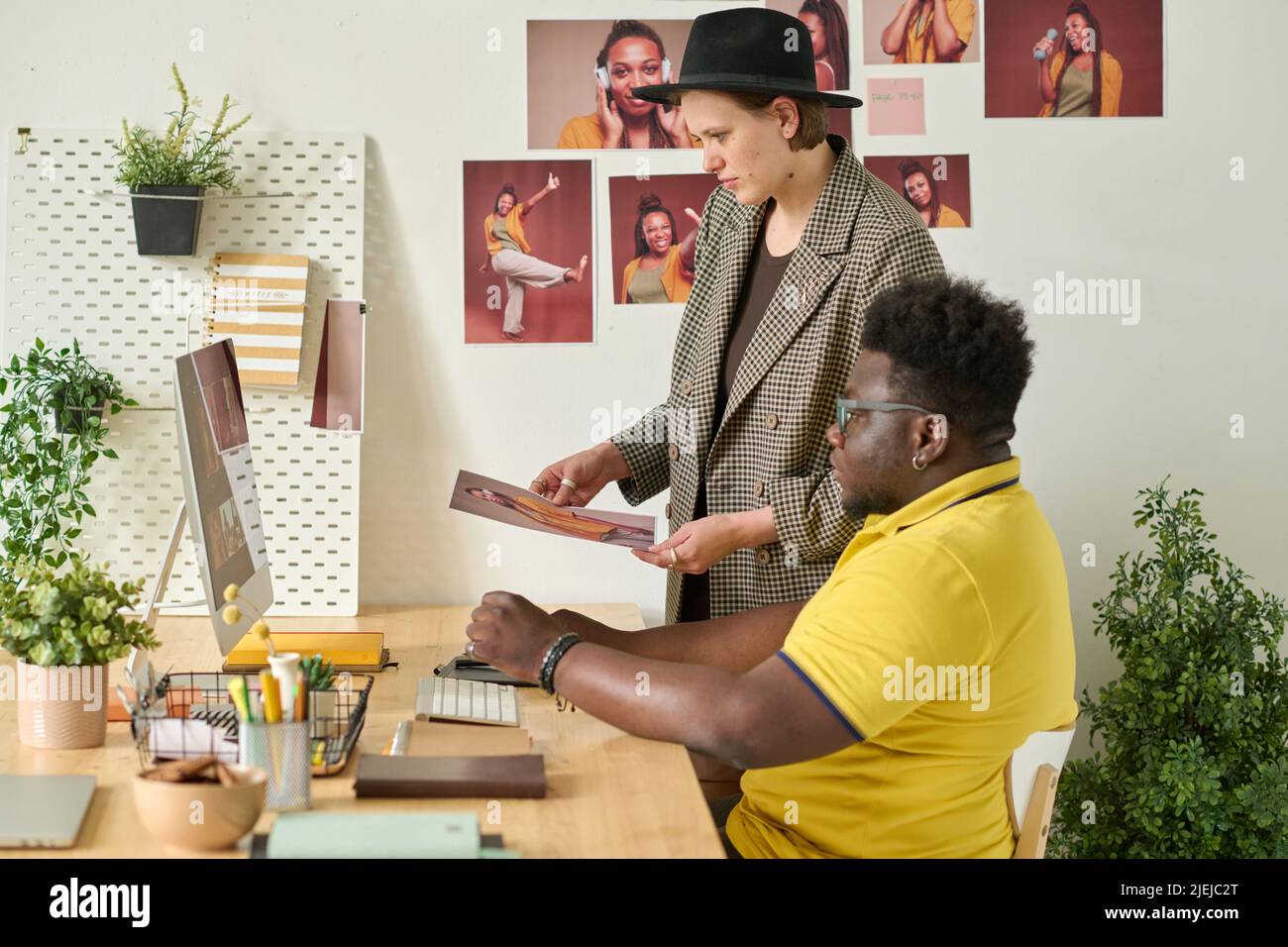 American colorist hi-res stock photography and images - Alamy