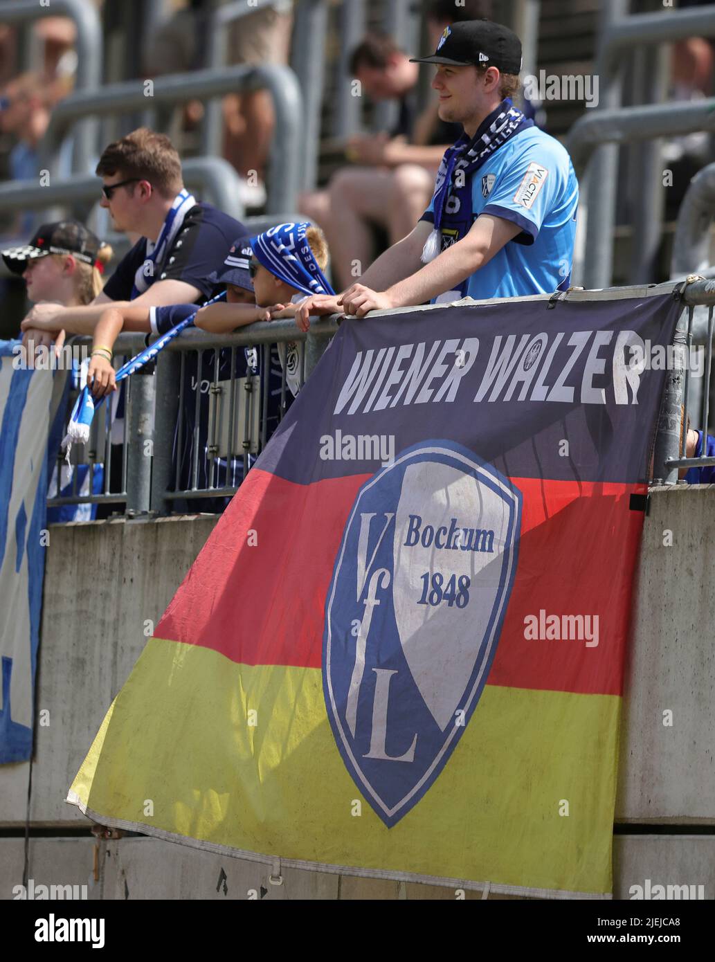 Viennese waltz hi-res stock photography and images - Alamy