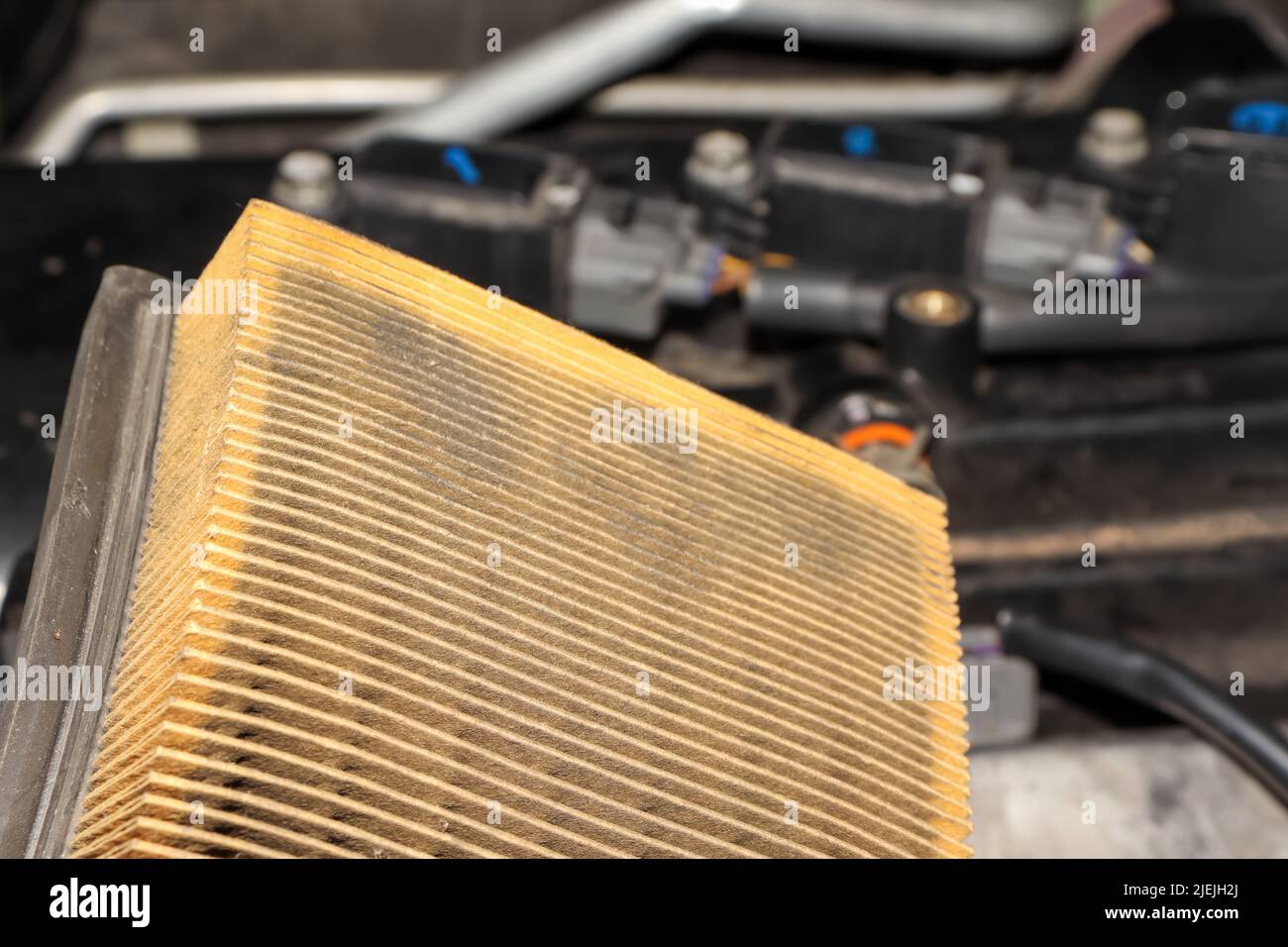 Dust filter of car and dirty Stock Photo - Alamy