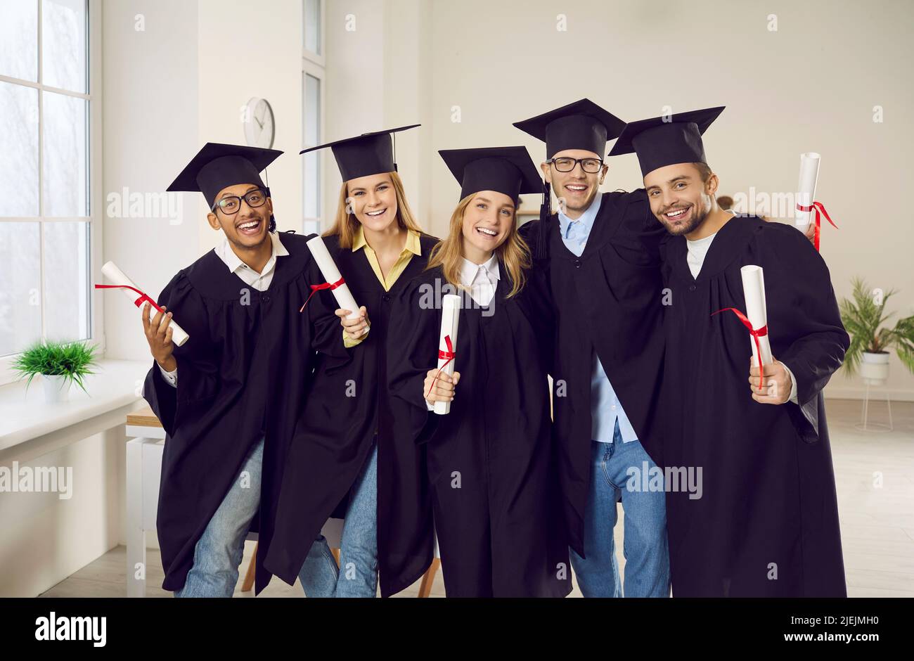 Diverse high school students campus hi-res stock photography and images ...