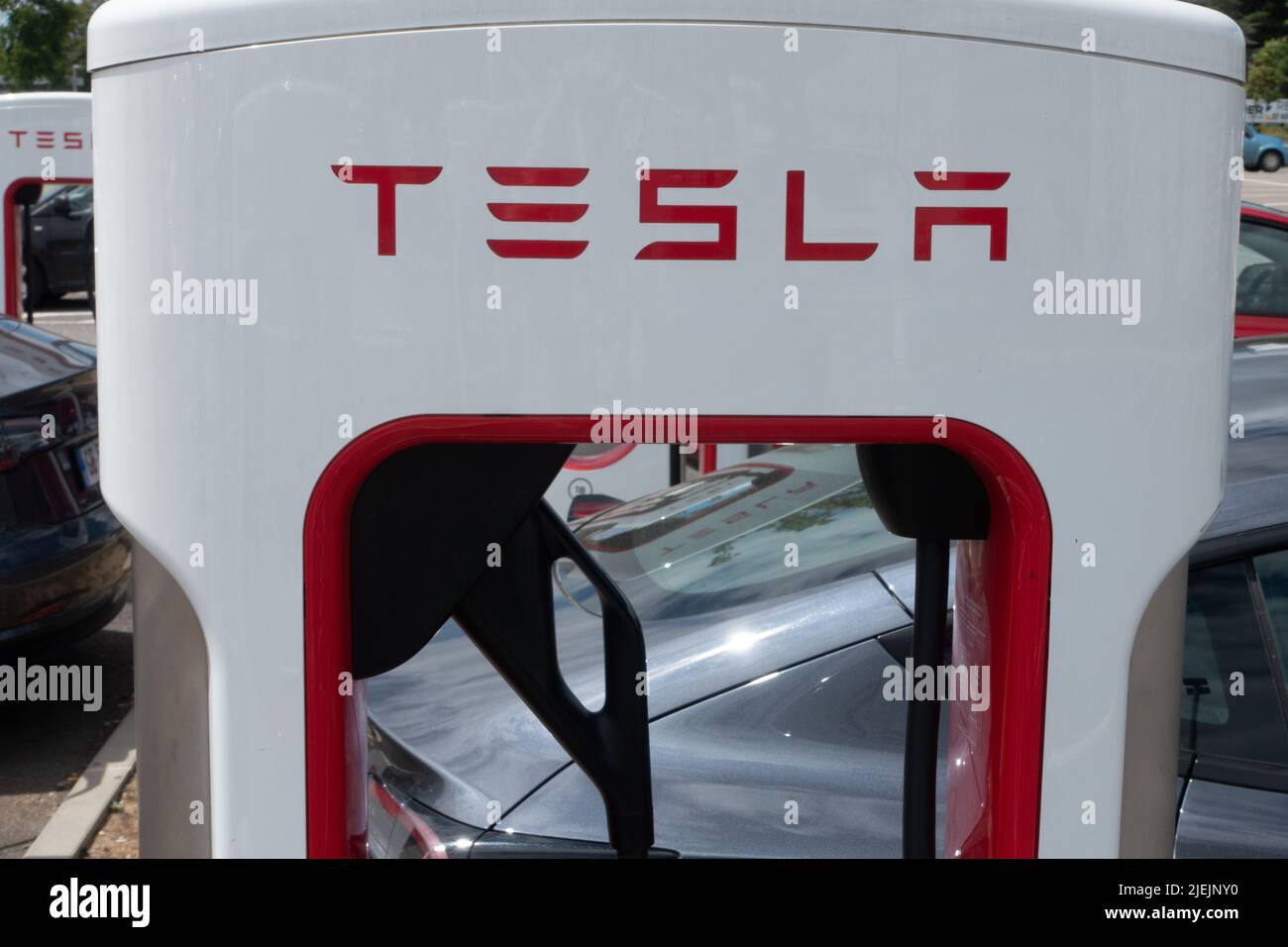 Close Up of a Tesla Supercharger Stock Photo - Alamy