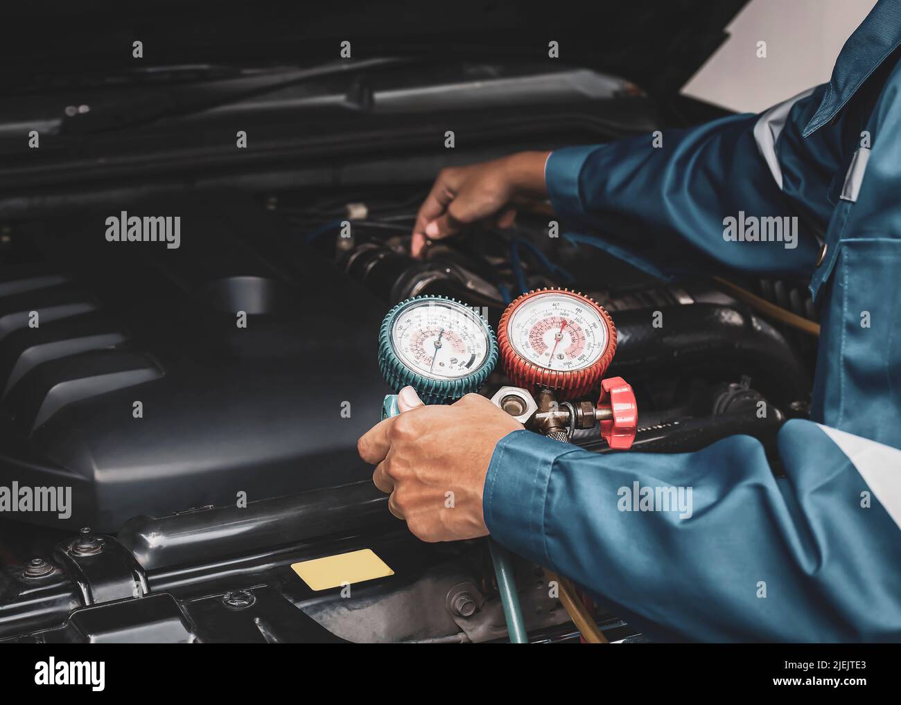 Car air conditioner check service, leak detection, fill refrigerant ...