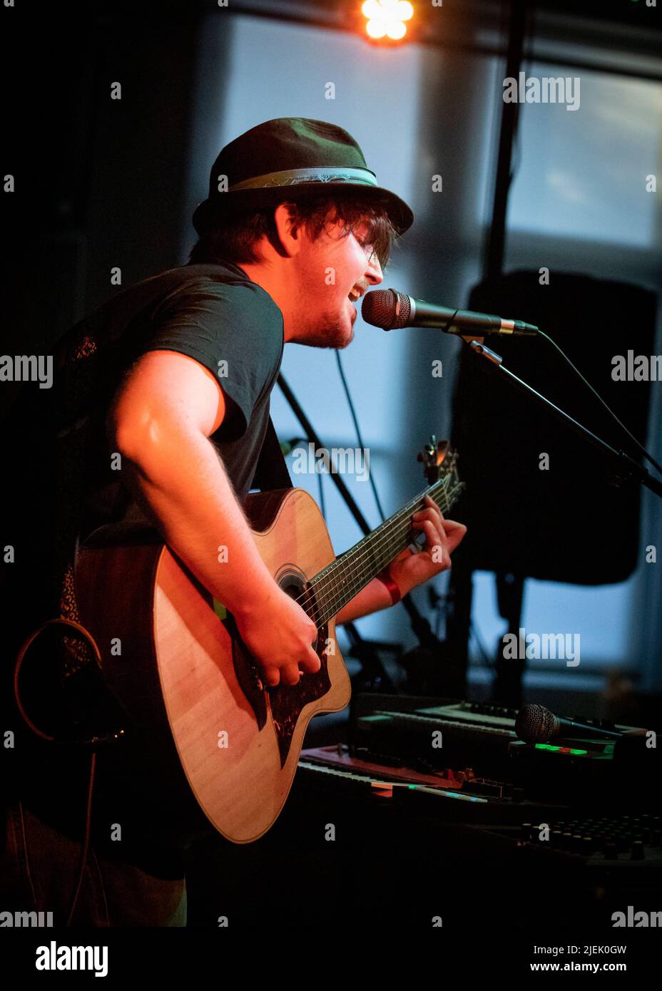 Funke and the Two Tone Baby, Leigh Folk Festival, Leigh Community ...