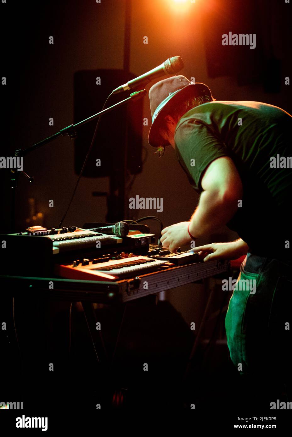 Funke and the Two Tone Baby, Leigh Folk Festival, Leigh Community ...