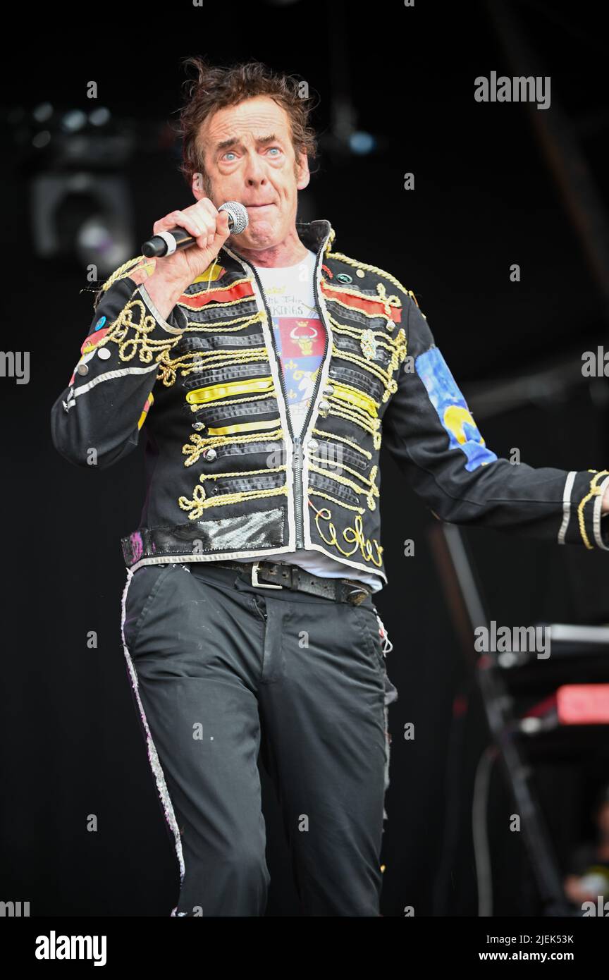 Edward Tudor-Pole seen performing at Lets Rock Leeds 80s Festival in ...