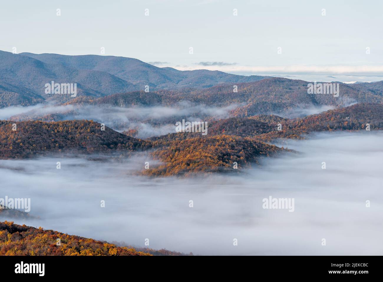 Devil's Knob overlook at Wintergreen resort ski town with Blue Ridge ...