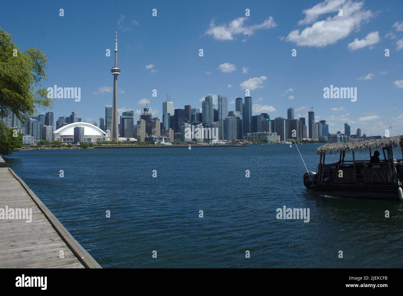 Toronto island cycle hi-res stock photography and images - Alamy