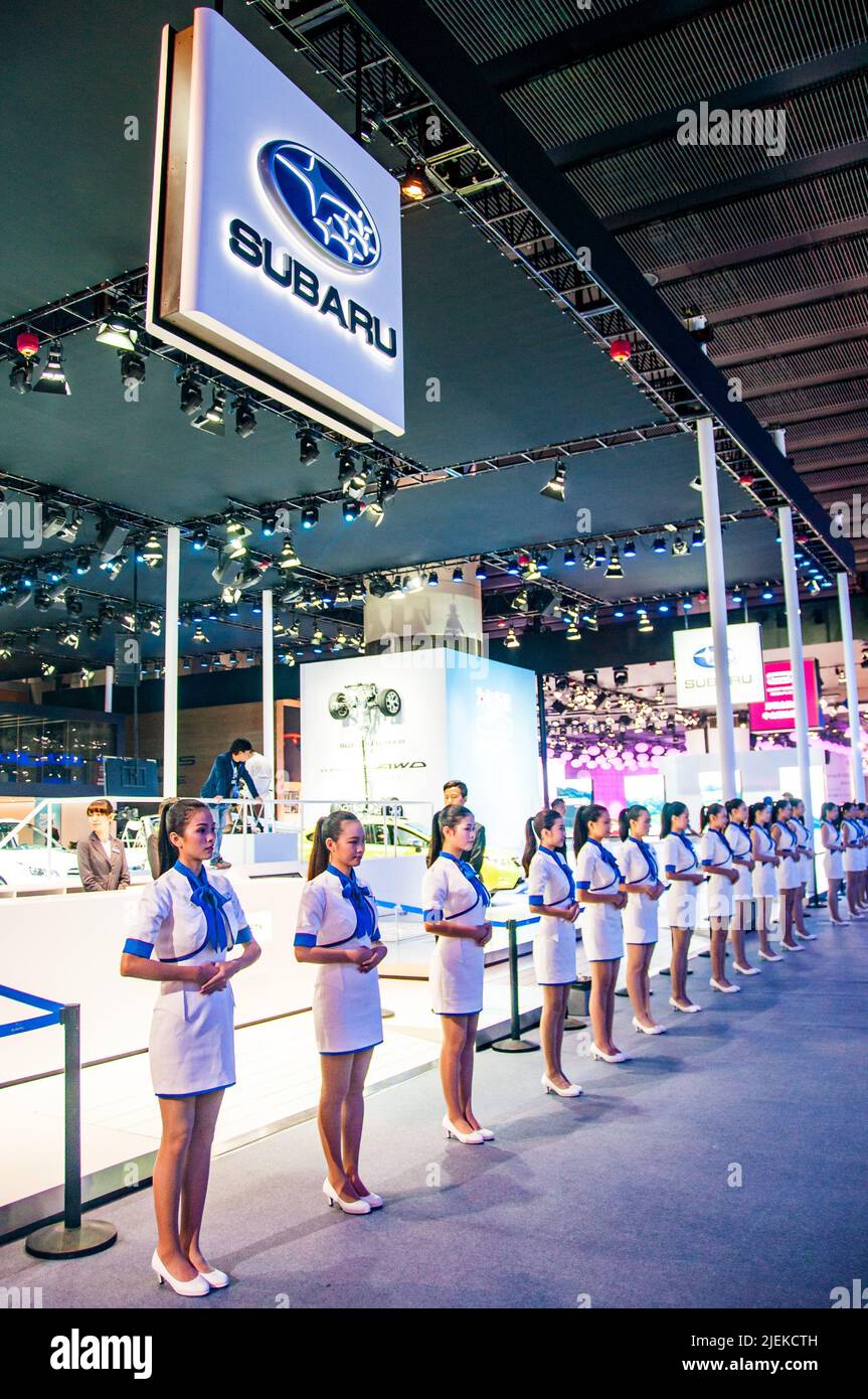 China auto show models hi-res stock photography and images - Alamy