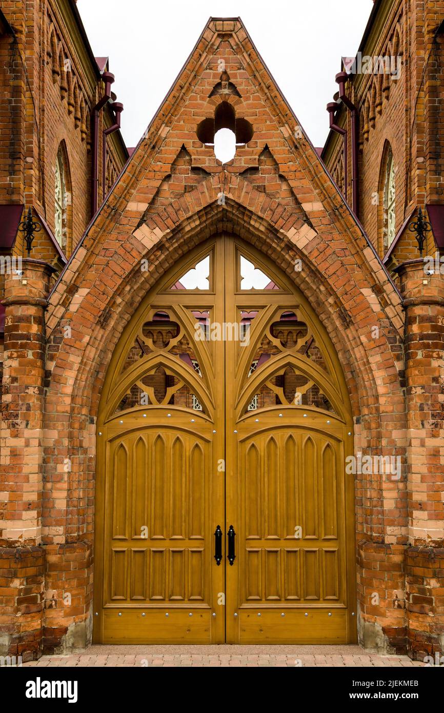 High wooden entrance gate to an ancient castle Stock Photo - Alamy